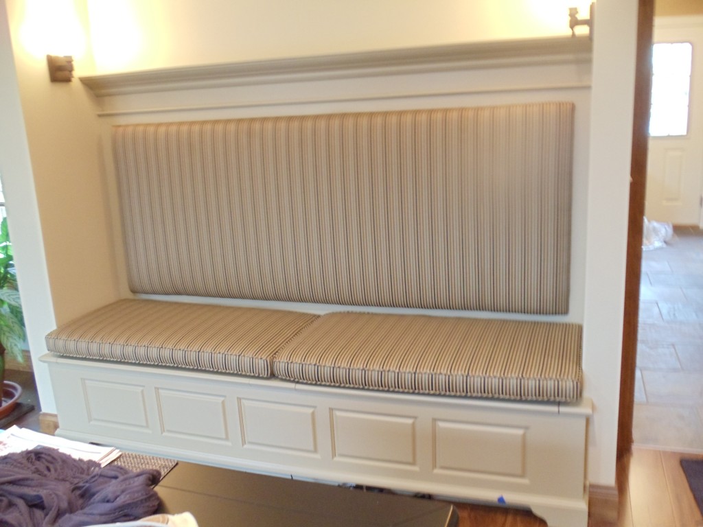 Custom Kitchen Booth - Drapery Decor